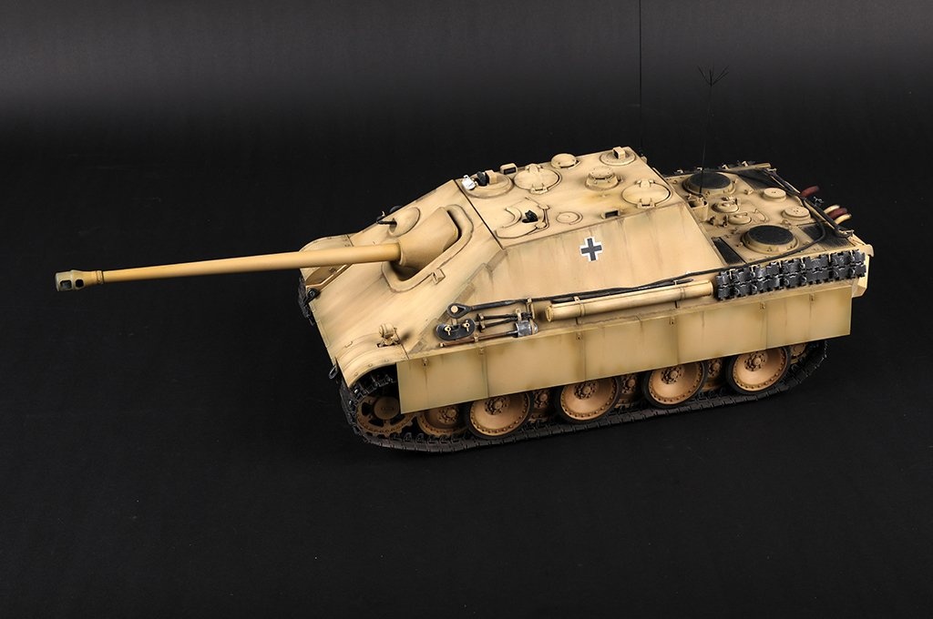 German Sd.Kfz 173 Jagdpanther Late Version 1/16 - Trumpeter | Car-model ...