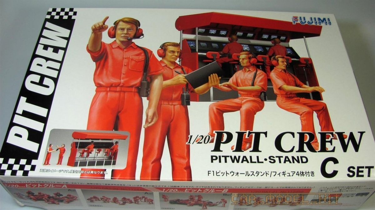 Pit Crew C Set F1 Pit Wall Stand - Fujimi | Car-model-kit.com